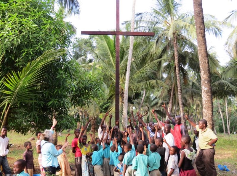 ccm Cross 0027 – Mtwapa Kenya | Christian Cross Ministries