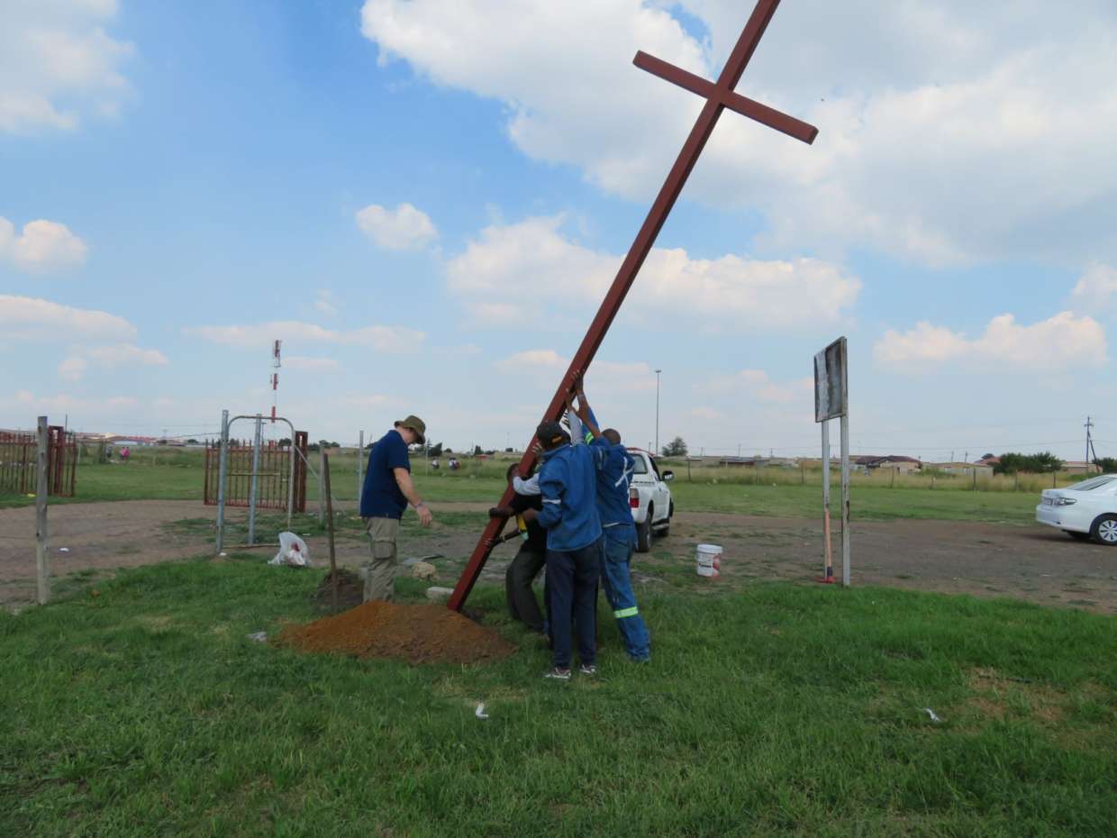 Lifting | Christian Cross Ministries