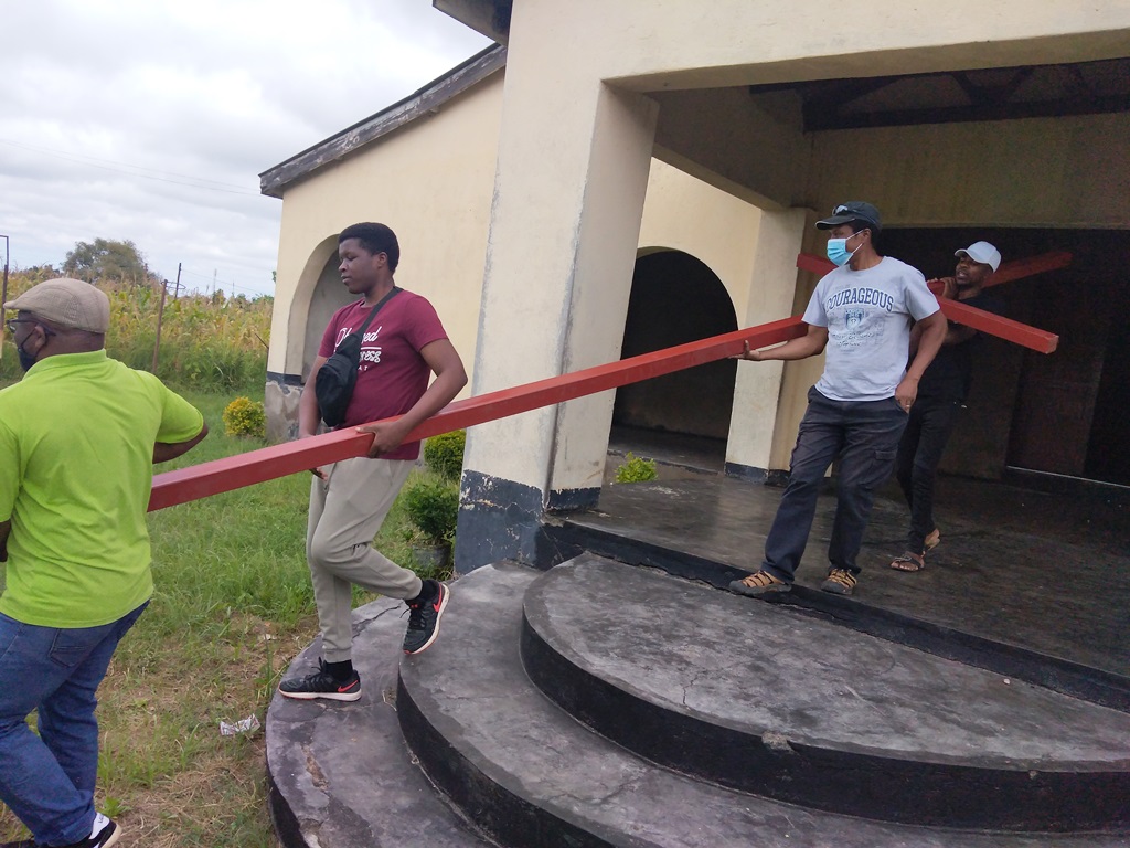 Delivering Cross | Christian Cross Ministries