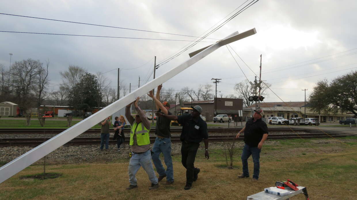 Lifting Cross | Christian Cross Ministries